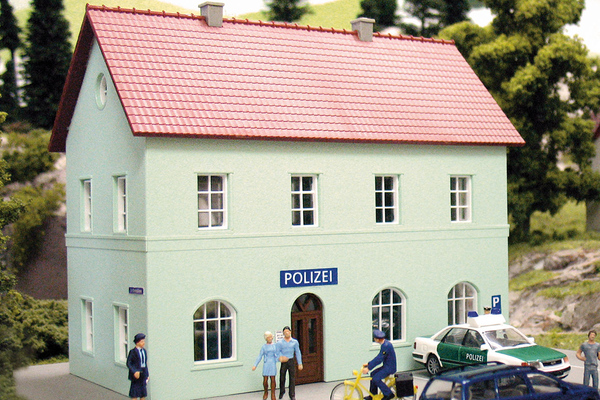 PIKO 61836 HO Scale Police Station Kit